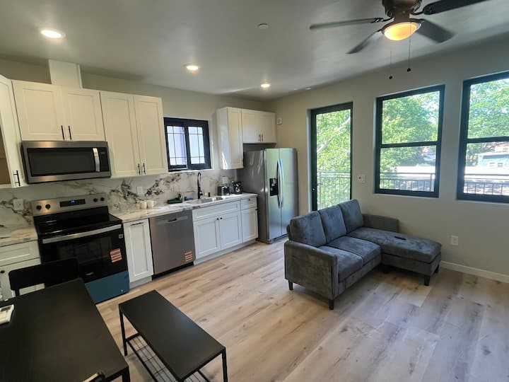 Chic Midtown Loft Retreat - Sacramento, CA
