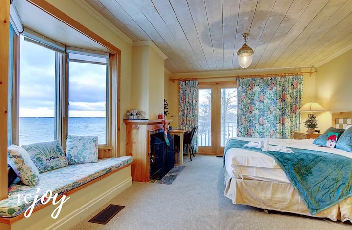 Lake Simcoe Retreat W/ Private Beach & Kayak - Georgina