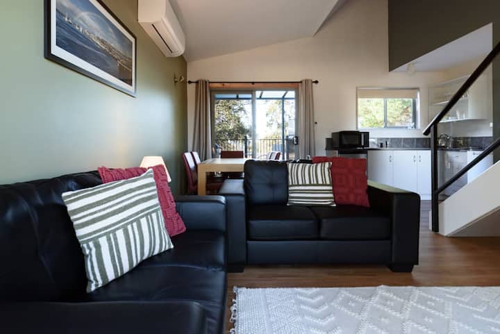 Heimat Rural Retreat - Wallaby Way Chalet - New Norfolk