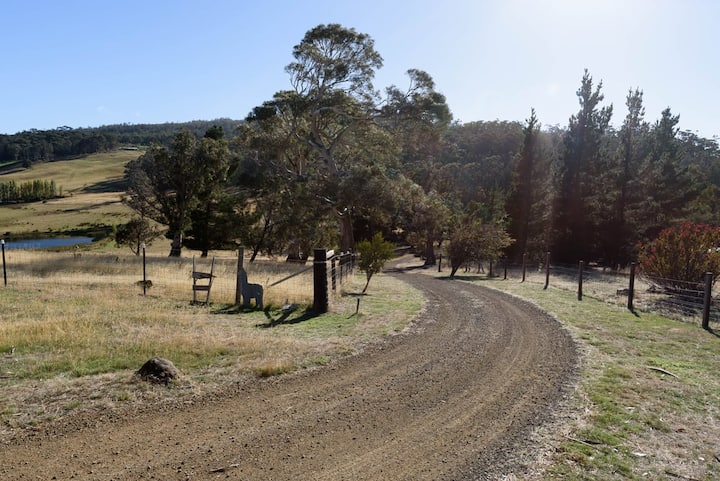 Heimat Rural Retreat - Wallaby Way Chalet - New Norfolk
