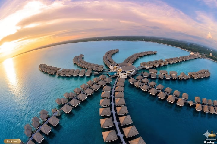 5 Pax Water Villa @ Golden Palm Tree Resort - Bagan Lalang