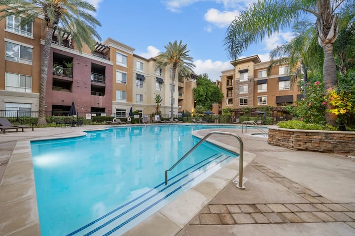 Heart Of Valencia Stay - Santa Clarita, CA
