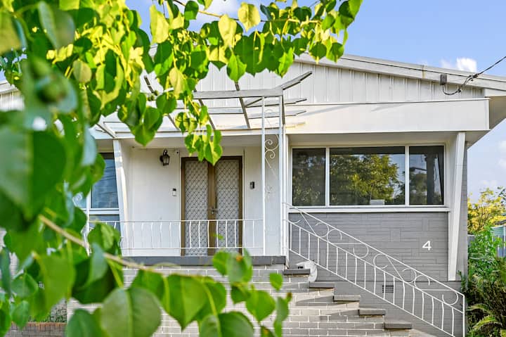Seednest | Spacious Family Home Bbq &Large Dining - Toowoomba