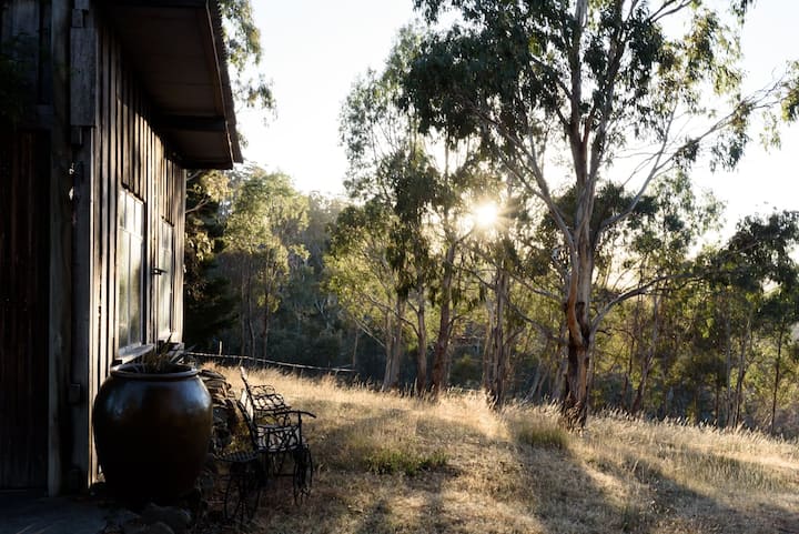 Heimat Rural Retreat - Pademelon Patch Chalet - New Norfolk