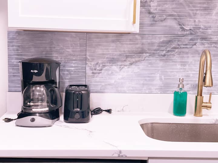 Comfortable Unit For 4 In The Heart Of Wicker Park - Park West - Chicago