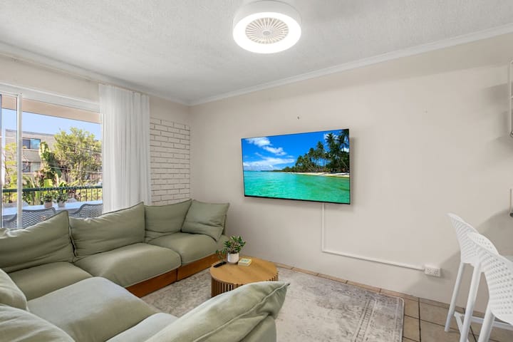 Whitecaps Resort Unit 4, 44 Edmund Street, Kings B - Caloundra