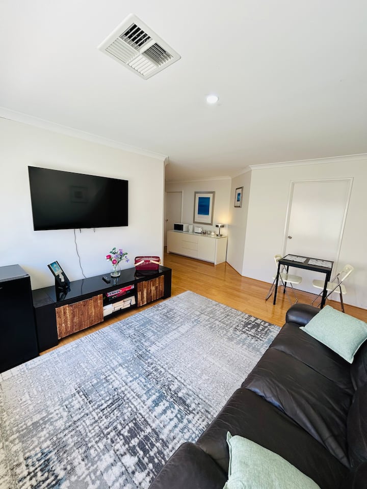 Private Guest Suite Clarkson - Perth