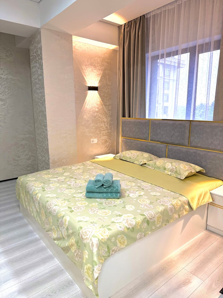 Brand New Studio On Leafy Erkindik Blvd - Kyrgyzstan