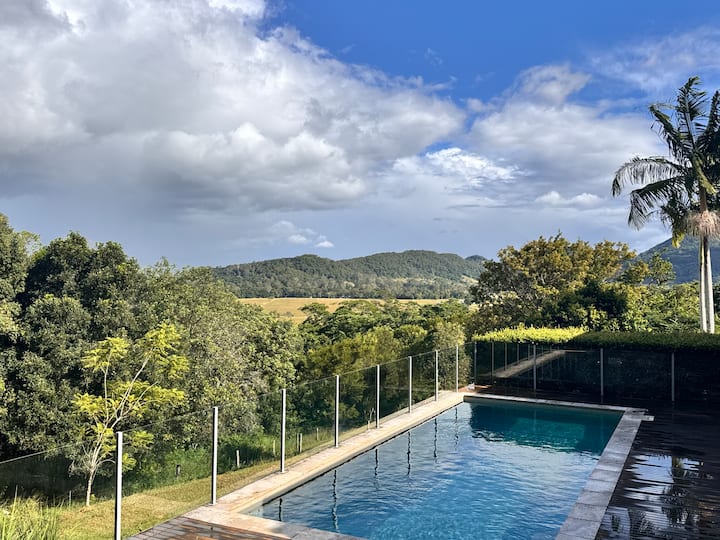 Melaleuca Estate | Eumundi Country Escape - Cooroy