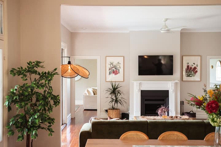 Melaleuca Estate | Eumundi Country Escape - Cooroy