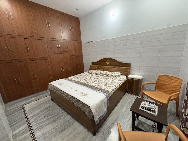 Iconic Stay Near Airport/railway Station/tajmahal - Agra