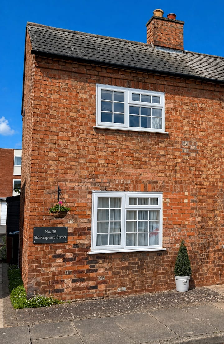 Comfortable Base, Central Location, Free Parking - Stratford-upon-Avon