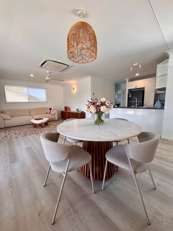 Spacious Private 2br Guest Suite - Coolangatta