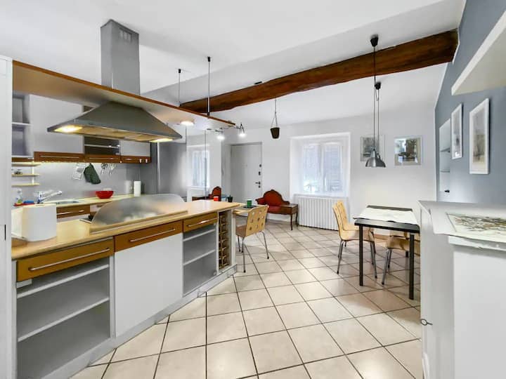 [250 M Du Centre - Gare] Loft Avec Wi-fi & A/c - Piacenza