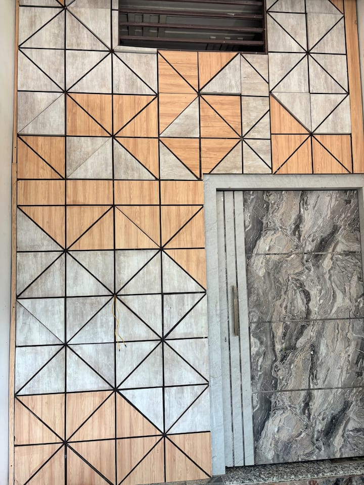 Complete Floor For Use - Mathura