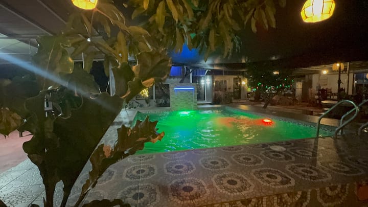 Trus Farm Private Resort & Staycation House - Santiago