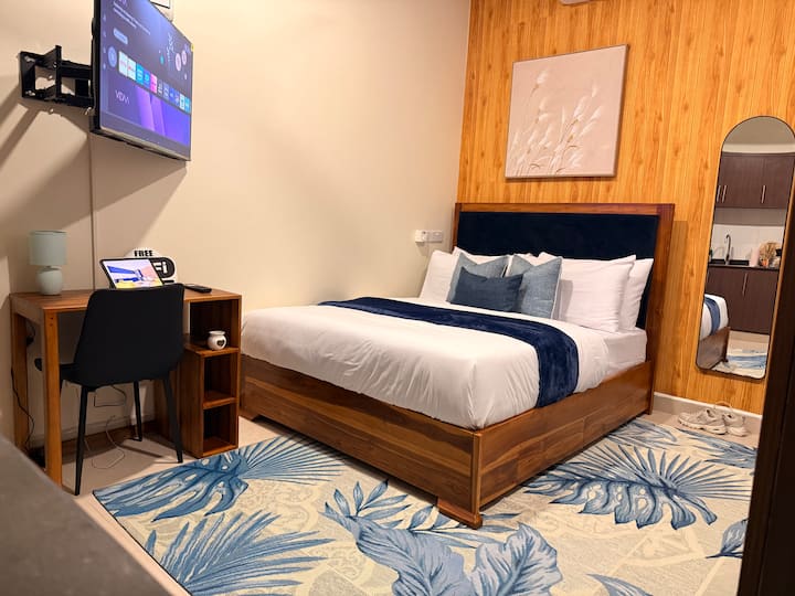 Darthamani-modern Blue Studio Near Beach+breakfast - Tanzania