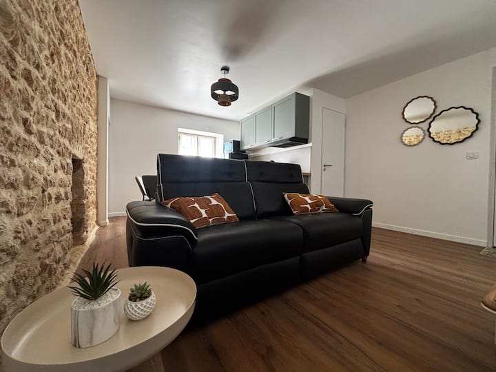 Charmant T2 Rénové • Gare 700 M • Centre - Poitiers