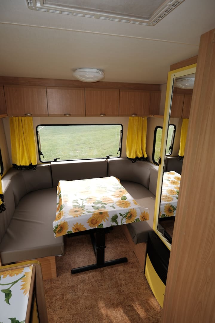 Zonneweelde: Unieke Caravan Voor Twee Personen - Aalter