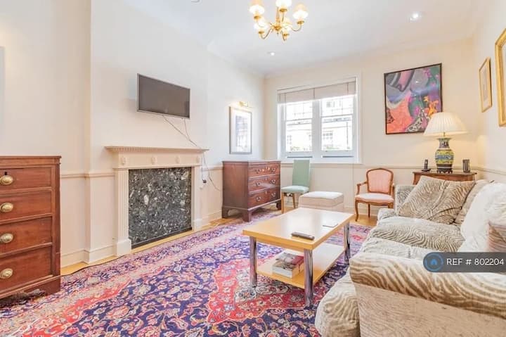 Elegant Belgravia Home |Walk To Chelsea & Victoria - London