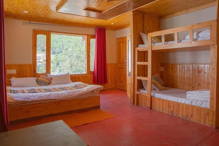 Quadruple Room With Balcony - Kasol
