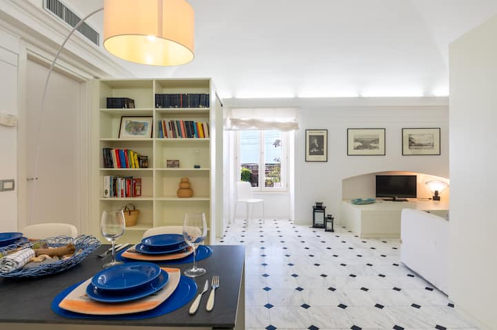 Bright Sea View Home, Steps From The Beach - Sestri Levante