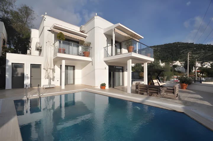 Villa Port Bodrum | Pool & 3min To Cruise Port - Bodrum