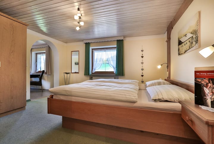 Studio Goldregen, With Shower And Toilet, Balcony - Berchtesgaden