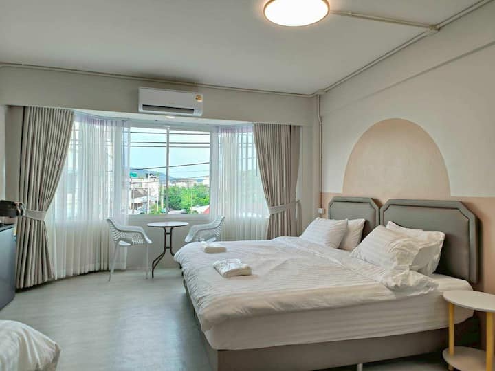 Me U Huse - Hat Yai