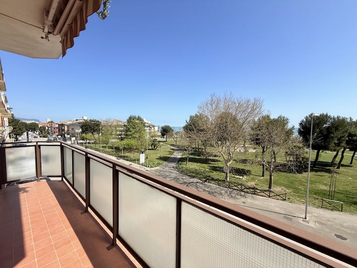 P084 - Porto Recanati, Apartment With Sea View - Porto Recanati