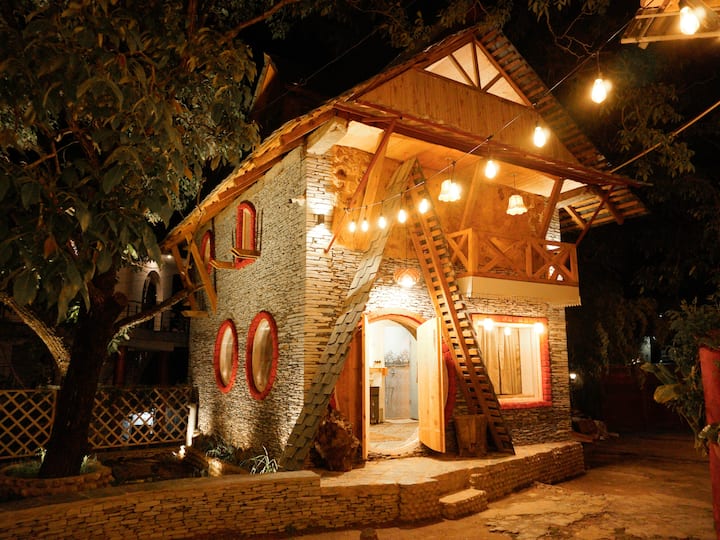 Stonehouse By The Raabta Stays - Bir