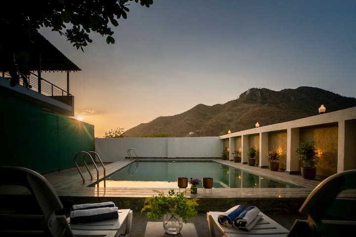 Opel Villa Udaipur - Gujarat