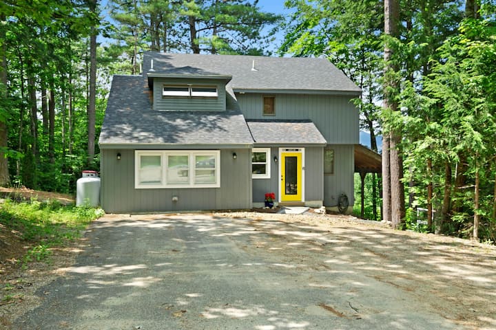 Gorgeous 4br Mountainview | Hot Tub - North Conway, NH