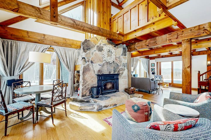 Stunning 4br With Lake View, Fireplace & Sunroom - Littleton, NH