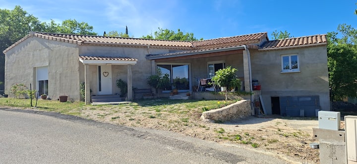 Maison Provençale Sur Les Hauteurs De Goudargues. - Goudargues