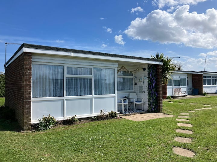 Dog Friendly Chalet In Norfolk Ref 83202s - Hemsby