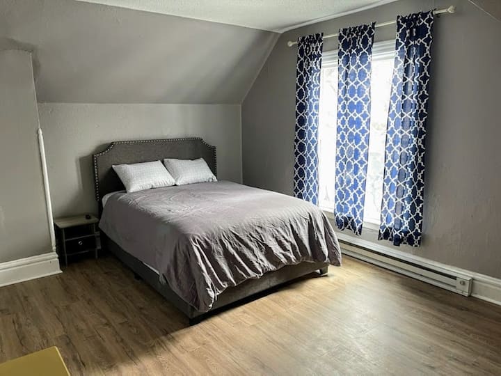 Sports Shack Near Light Rail - The Grove, Inver Grove Heights