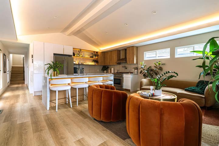 New, 3 Bed, 2 Bath Luxury, Central, Parking - Oak Park - San Diego