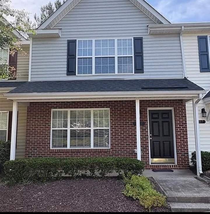 Fully Furnished Townhouse In Mooresville 28117 - Mooresville, NC