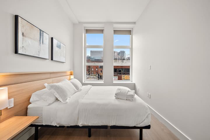 Nomade | Modern Luxury Apt | Heart Of Downtown Mtl - Montreal
