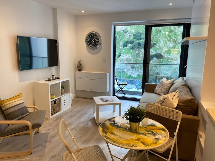 Chic Studio Flat, A Few Minutes From The Airport. - 지브롤터