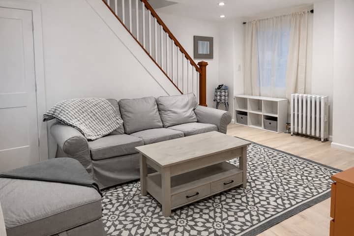 Charming & Cozy 2br Home | Calm, Quiet Location - Scranton, PA