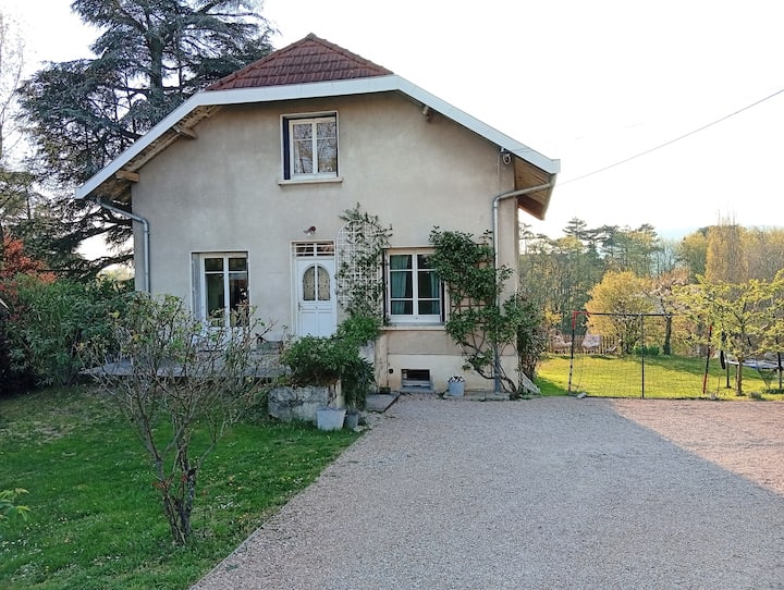 Maison Familiale Avec Jardin Et Piscine - Lyon