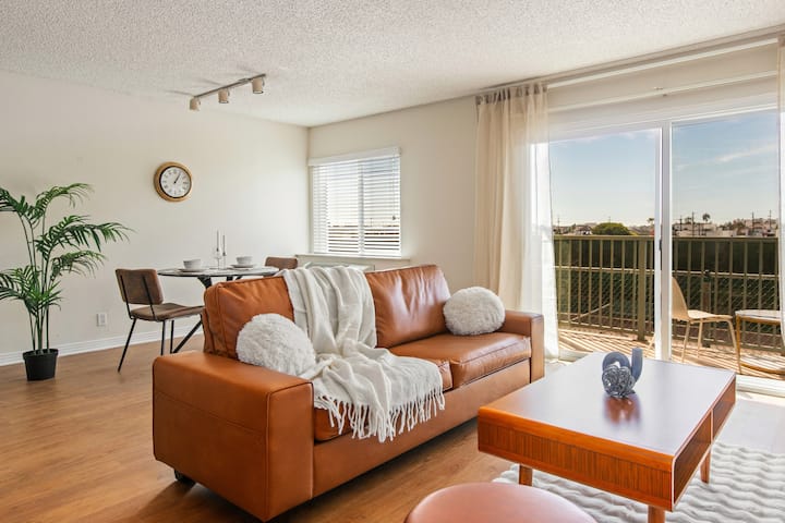 Modern 1 Bd/king Bed/free Parking/sunset Views - Venice Beach