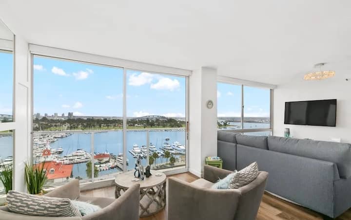 Spacious 1-bedroom Apartment In Gorgeous Coronado - Coronado, CA