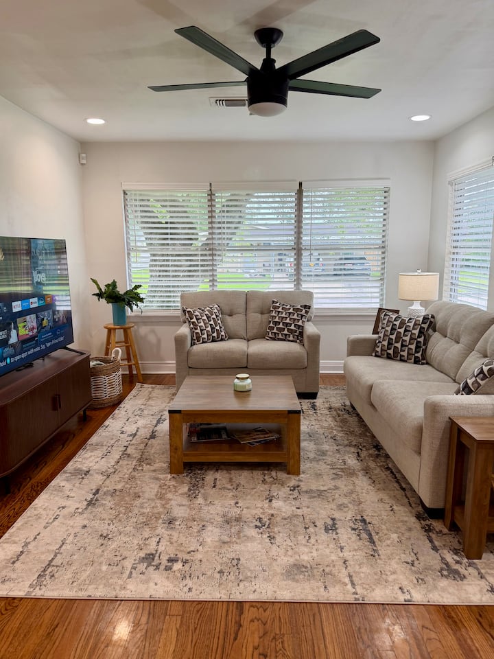 Quiet West Orange Stay  Clean & Comfortable - Delta Downs Racetrack, Hotel & Casino