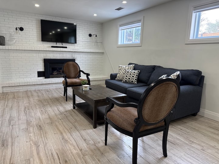 G-suite: Cozy 2br Getaway Closes To Nextstarenergy - Ontario