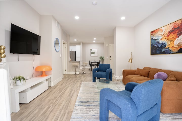Sunny Luxury 2br 2ba In Prime Location, Spotless! - West Hollywood, CA