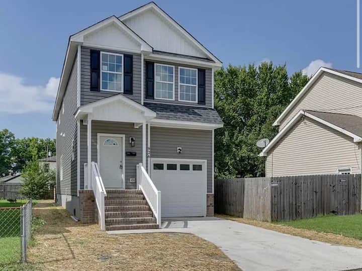 Spacious 4br Getaway | Sleeps 6+ - Chesapeake, VA