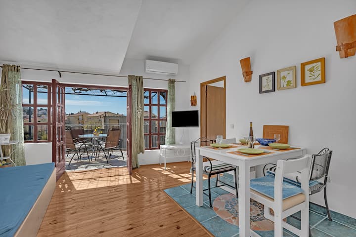 Authentic Hideaway By Riva With Free Parking 2 - Tučepi